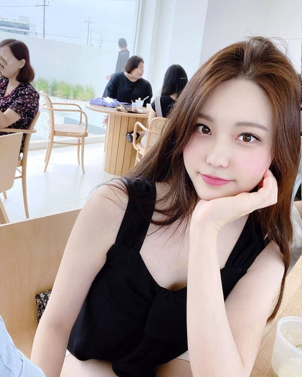 3661 世芯-KY - 早安同學 追蹤+🧨 看個盤前...｜CMoney 股市爆料同學會