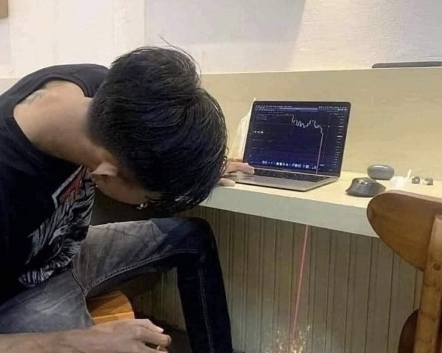 TWA00 加權指數 - 小納夜盤開盤後繼續破底 破月線...｜CMoney 股市爆料同學會