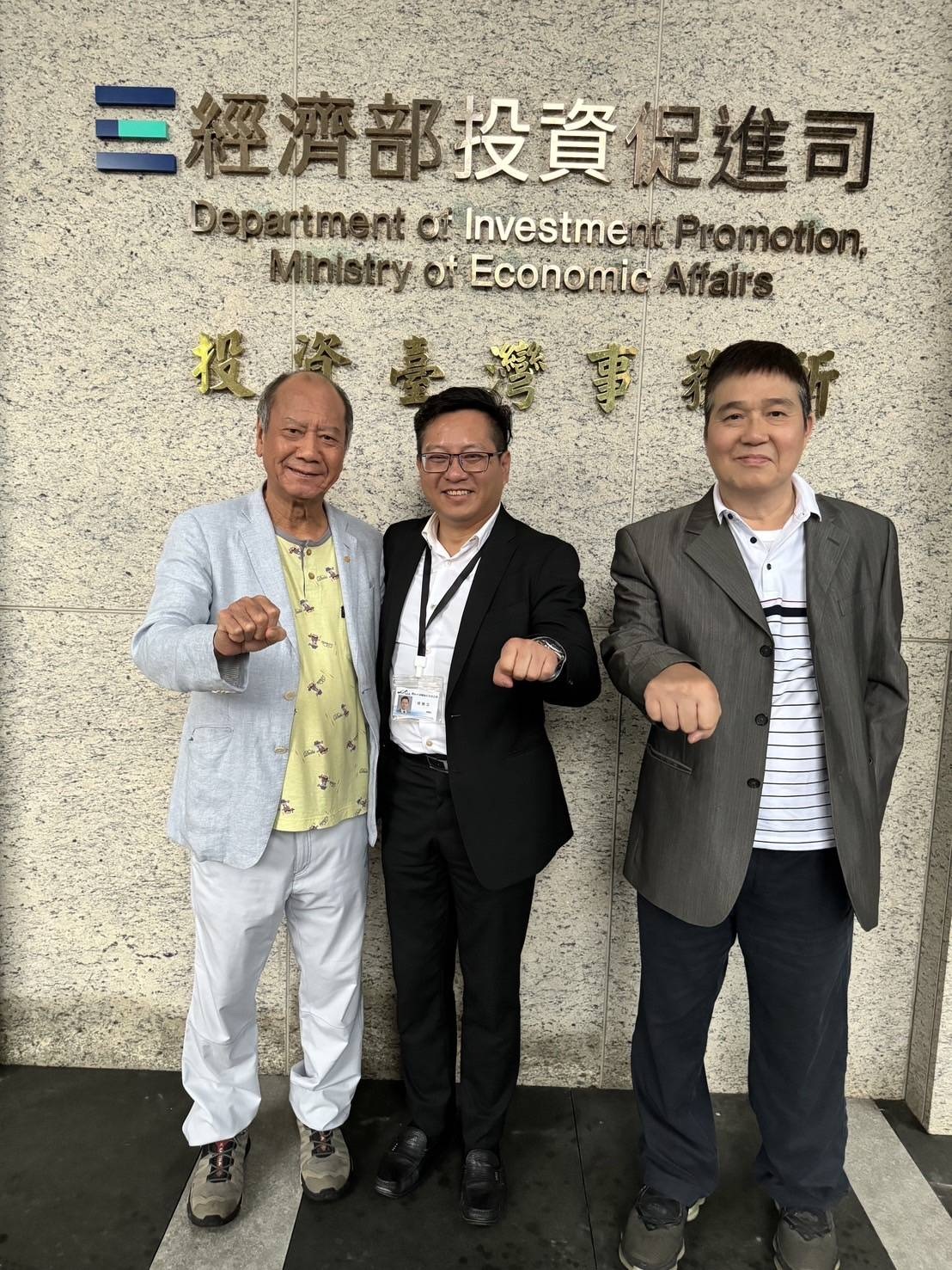 9958 世紀鋼 - [一切都預告, 歡迎驗證和訂閱按讚+分享朋友圈] 為...｜CMoney 股市爆料同學會